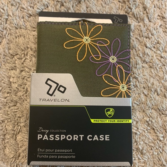 Travelon | Other | Travelon Passport Case | Poshmark